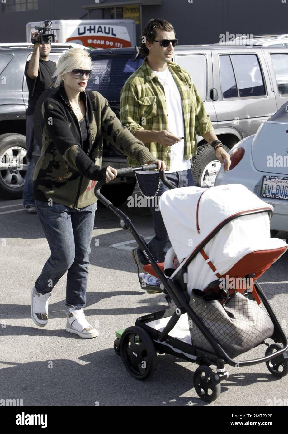 Gwen Stefani and Gavin Rossdale take sons Kingston and baby Zuma on a ...