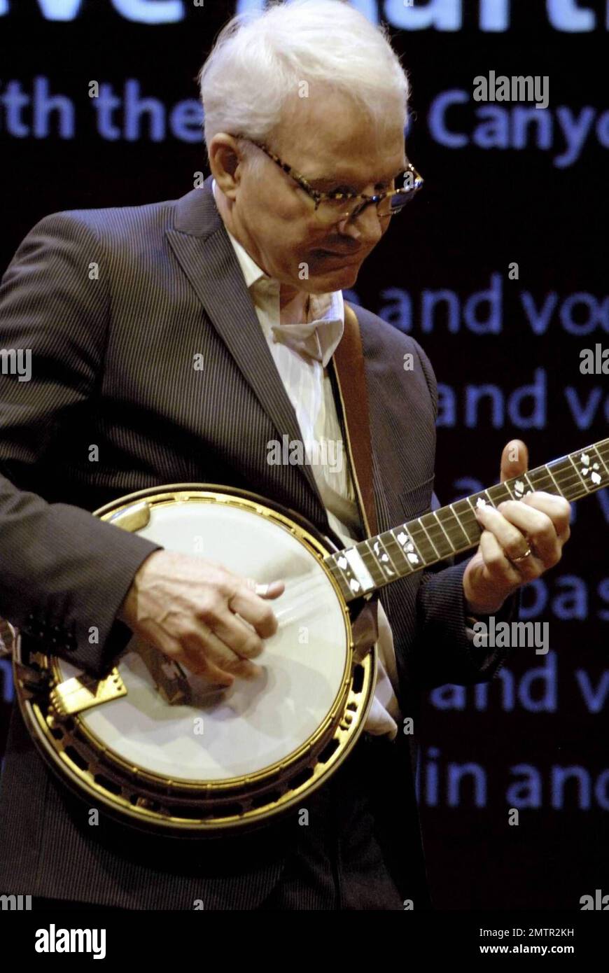 Actor, comedian and musician Steve Martin performs live alongside the ...
