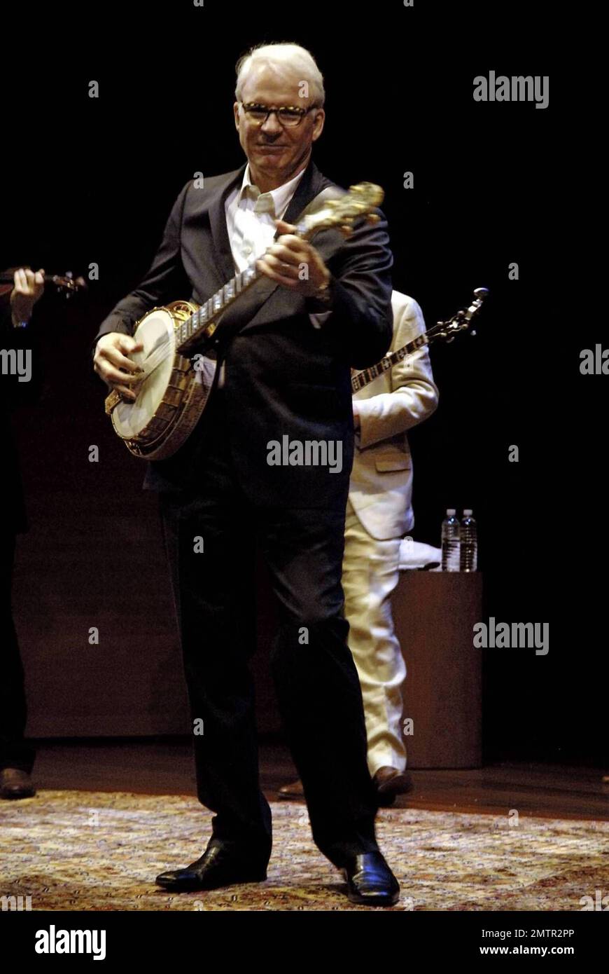 Steve martin white suit hi-res stock photography and images - Alamy