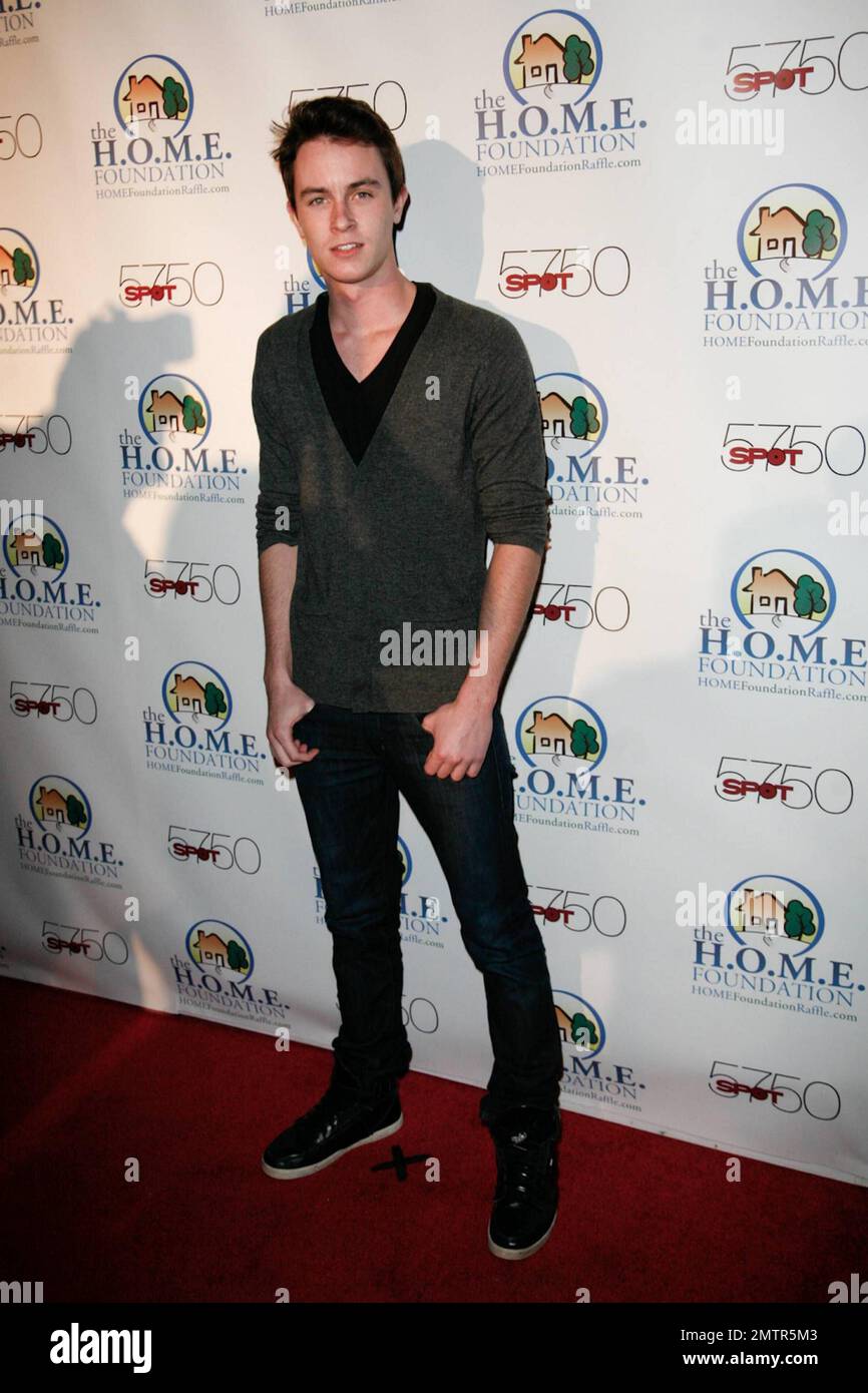 Dan Benson arrives at H.O.M.E. Foundation's STIKS Celebrity Video Game ...