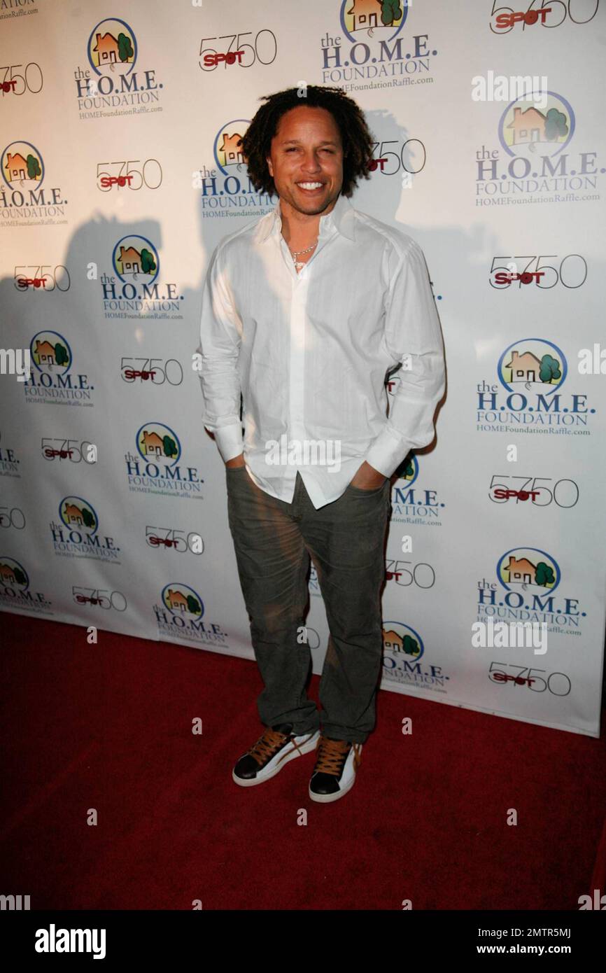 Cobi Jones arrives at H.O.M.E. Foundation's STIKS Celebrity Video Game ...