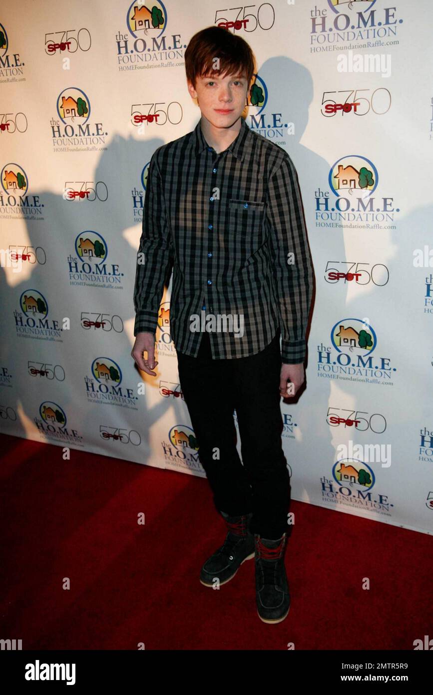 Cameron Monaghan arrives at H.O.M.E. Foundation's STIKS Celebrity Video ...