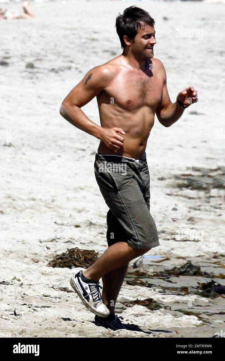 Charlize Theron Stuart Townsend Beach