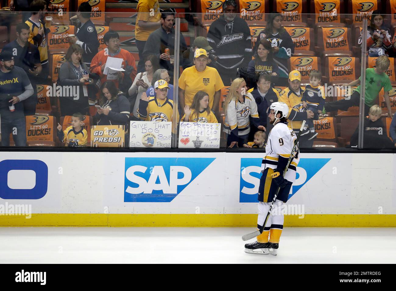 Nashville Predators fans cheer as Predators' Filip Forsberg (9) skates ...