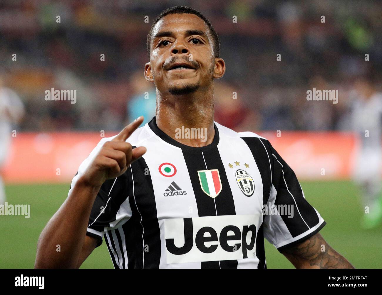 Juventus' Mario Lemina celebrates after scoring during a Serie A soccer ...