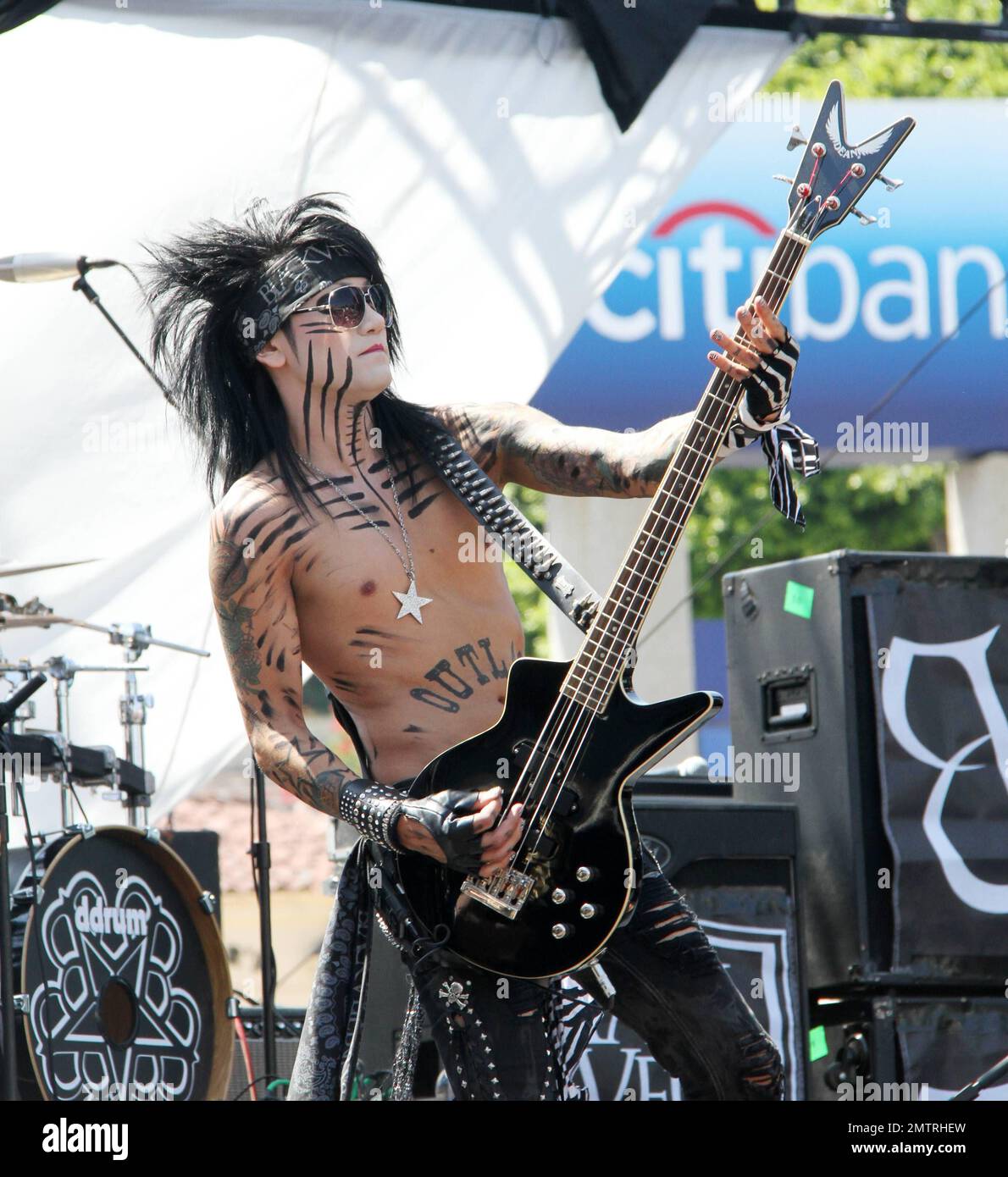 Black veil brides band hi-res stock photography and images - Alamy