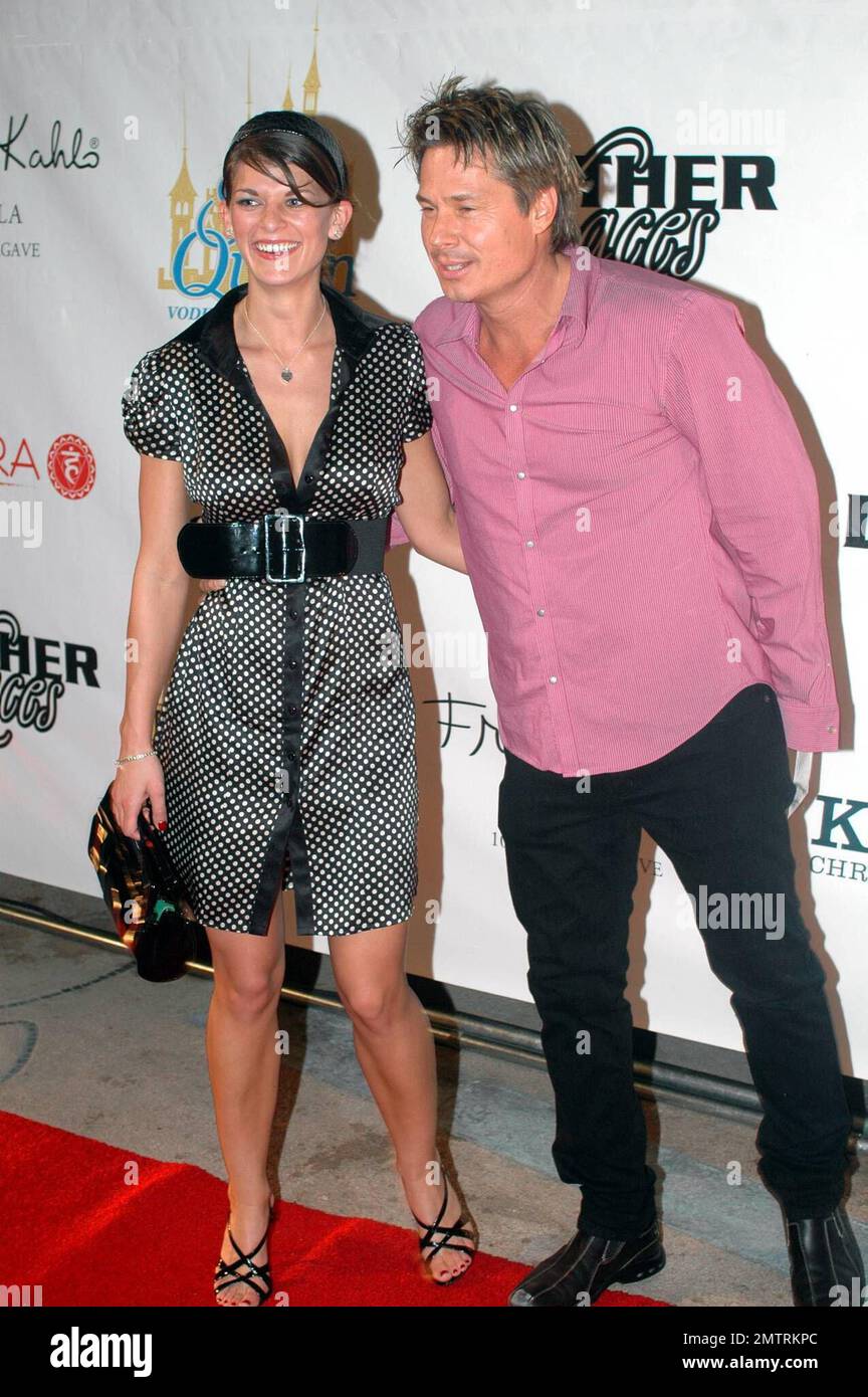 Superbowl XLI Celebrity Bombshell hosted by Carmen Electra, Jenny ...