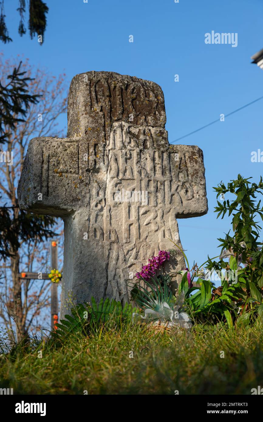 Easter cross and grass hi-res stock photography and images - Alamy