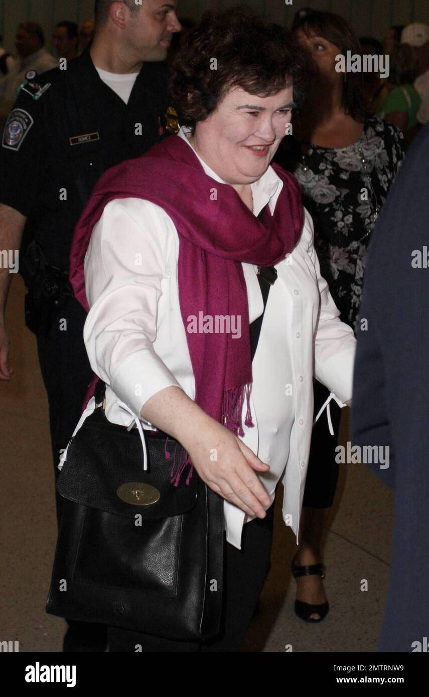 Scottish singing sensation Susan Boyle arrives at LAX smiling and ...