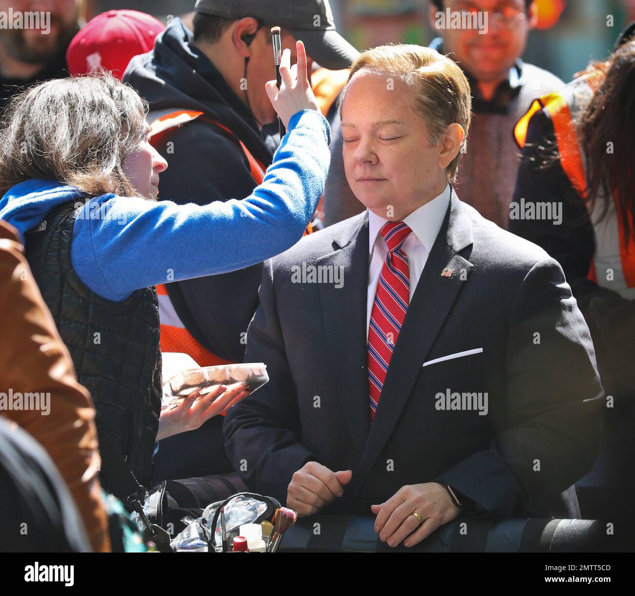 Actress Melissa Mccarthy Dressed As White House Spokesman Sean Spicer
