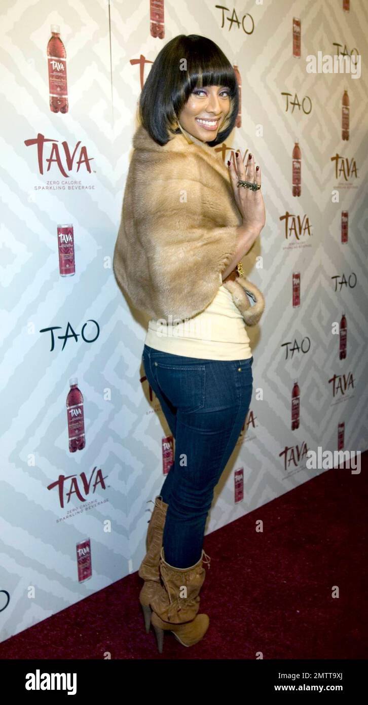 Keri Hilson on the red carpet at the Tava Sparkling Beverage launch at ...