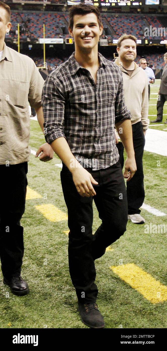 Taylor Lautner Photoshoot Ew