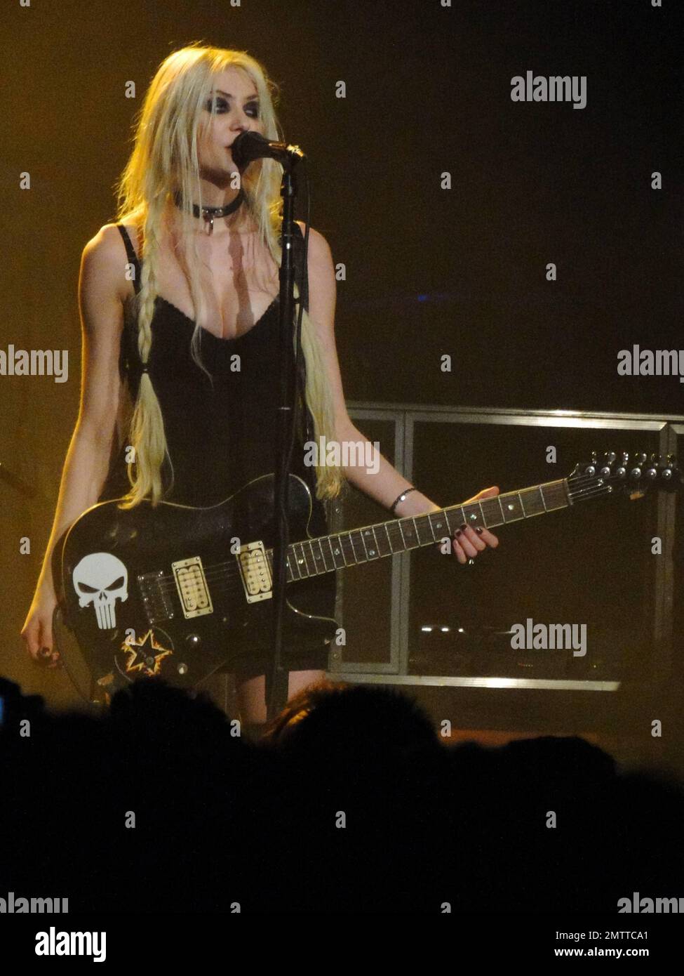 Taylor Momsen performs with her band the 'Pretty Reckless' at the ...