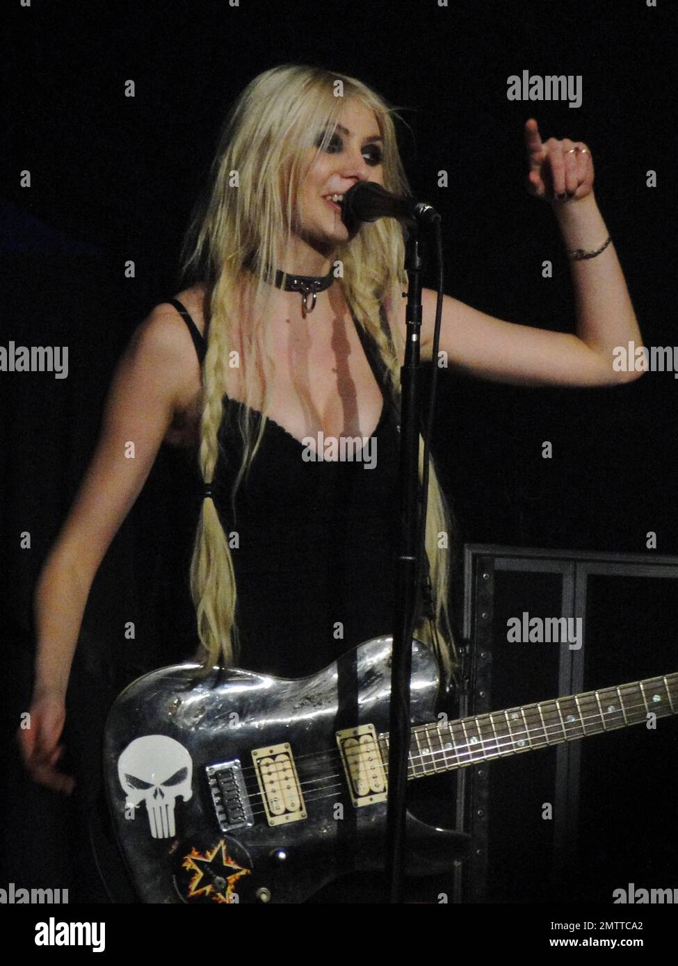 Taylor Momsen performs with her band the 'Pretty Reckless' at the ...