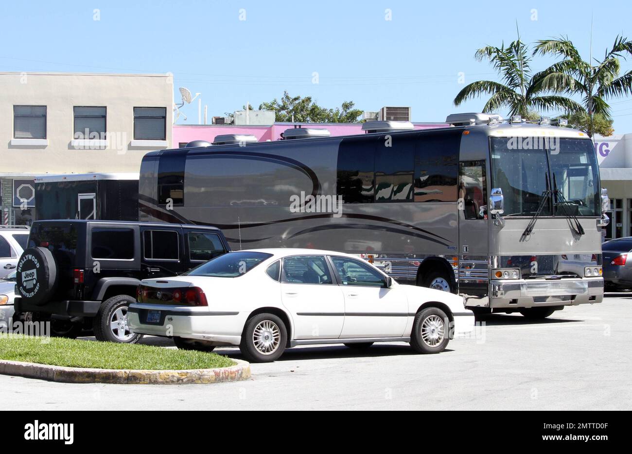 Actress turned Rock star, Taylor Momsen, arrives for sound check at the ...