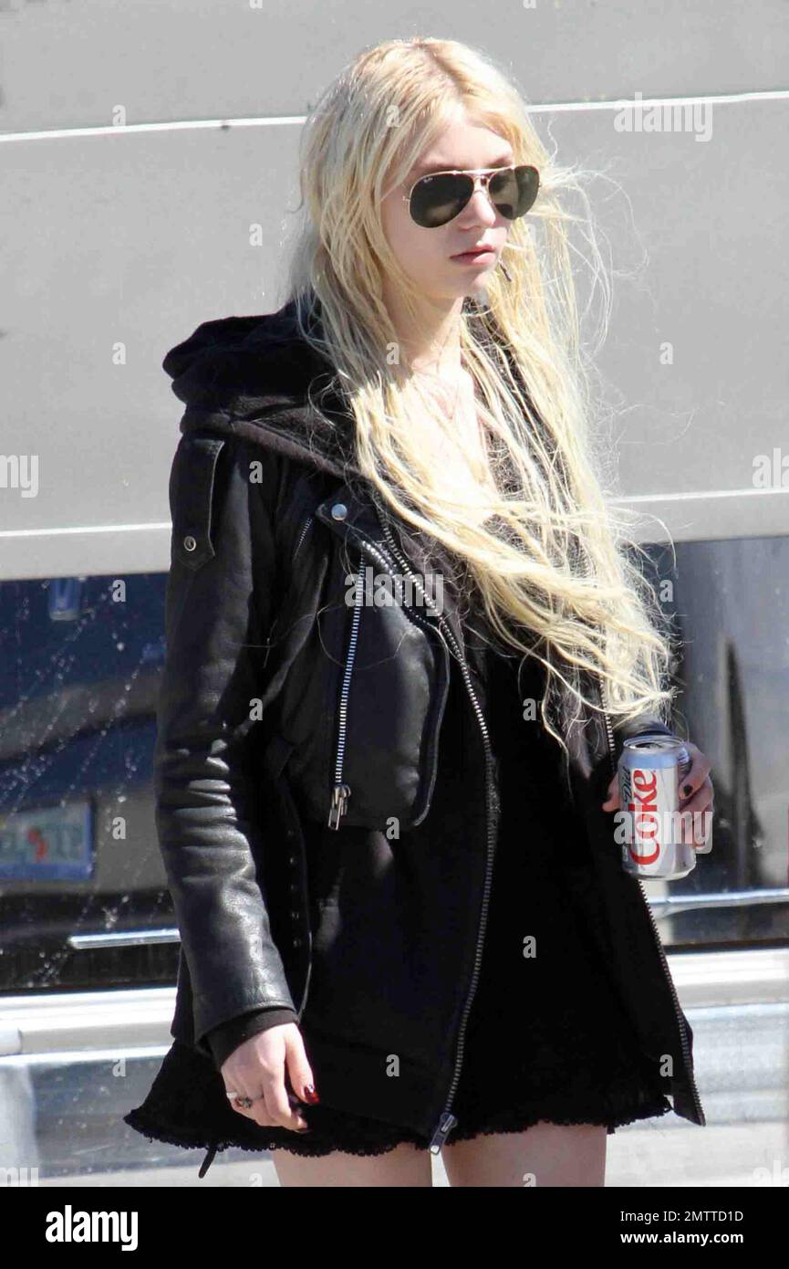 Actress turned Rock star, Taylor Momsen, arrives for sound check at the ...