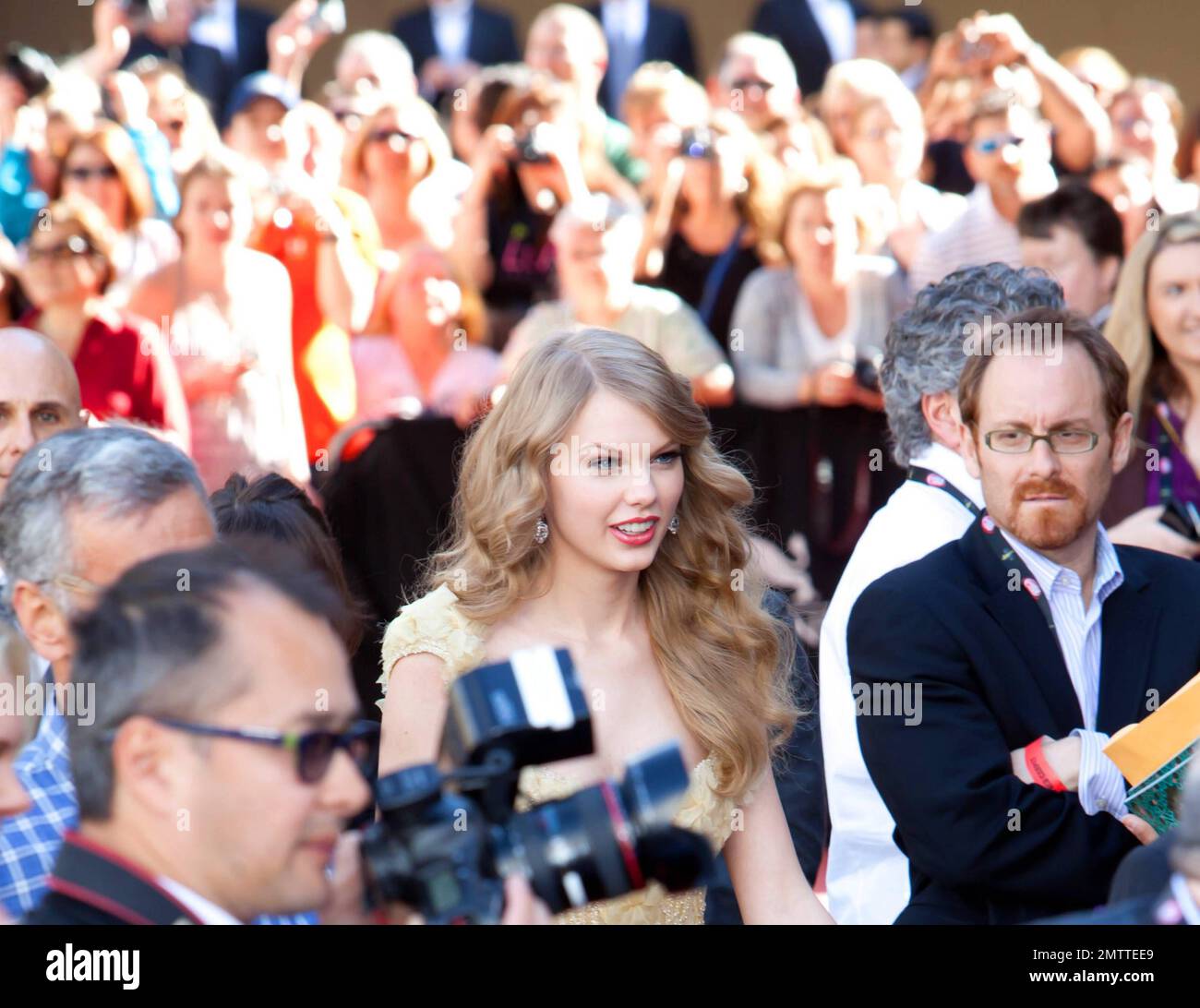 Taylor Swift Glasses Acm Awards