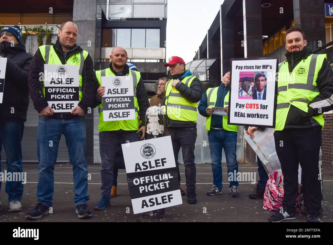 London, England, UK. 1st Feb, 2023. ASLEF (Associated Society of ...