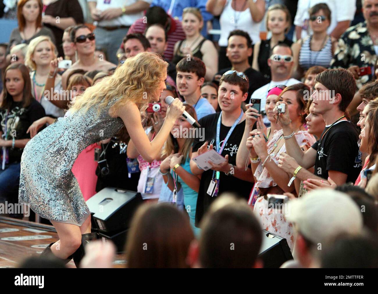Country superstar Taylor Swift performs live in concert for a huge ...