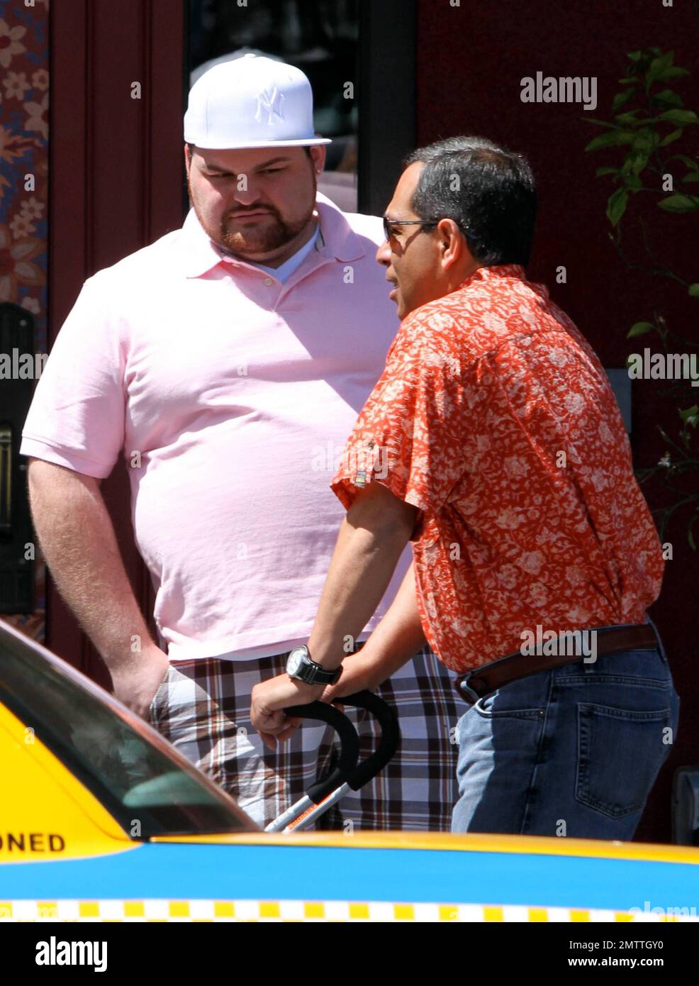 Cast members of the MTV show "Teen Mom" smoke cigarettes and chat ...