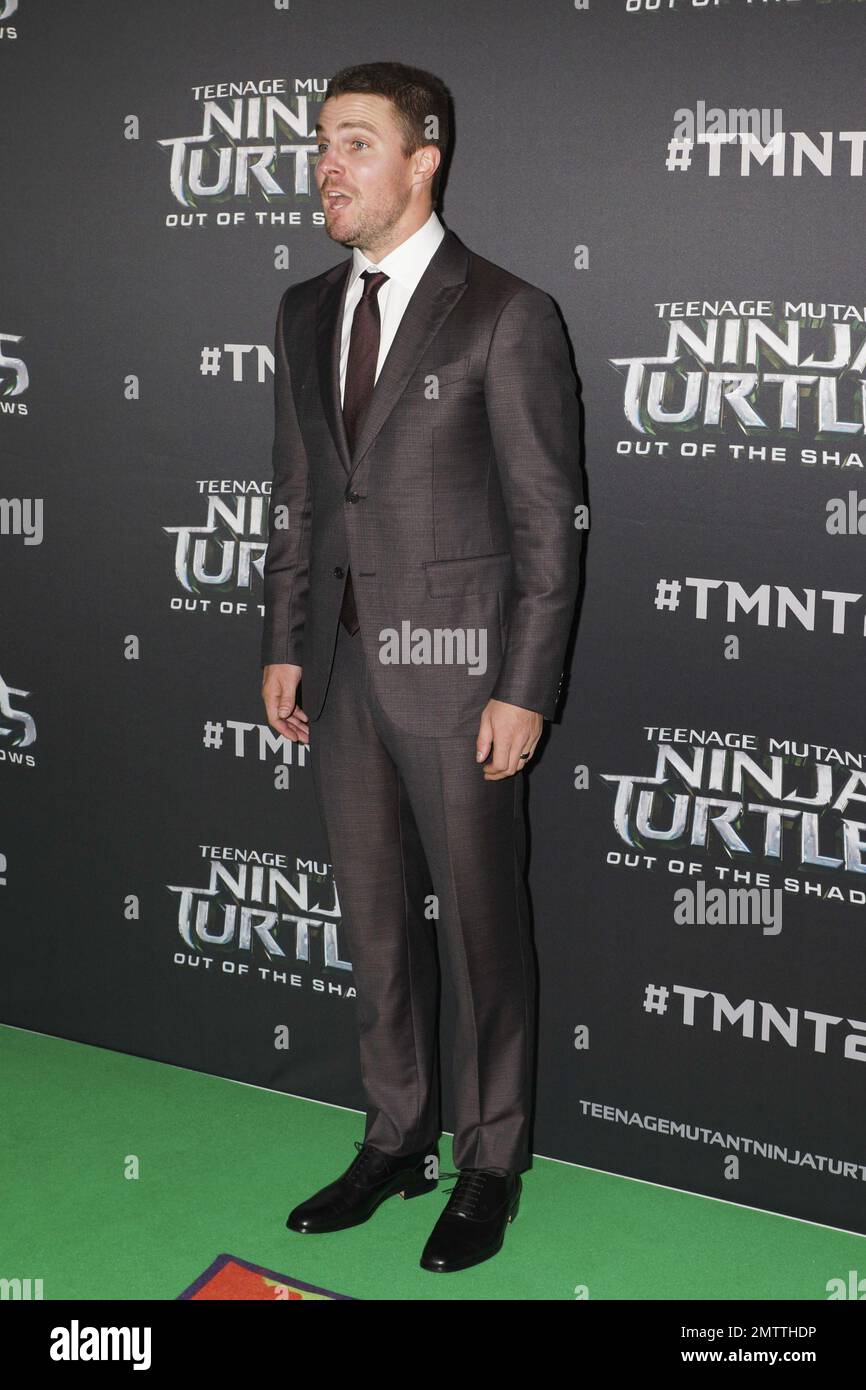 Stephen Amell at the Australian Premiere of 'Teenage Mutant Ninja ...