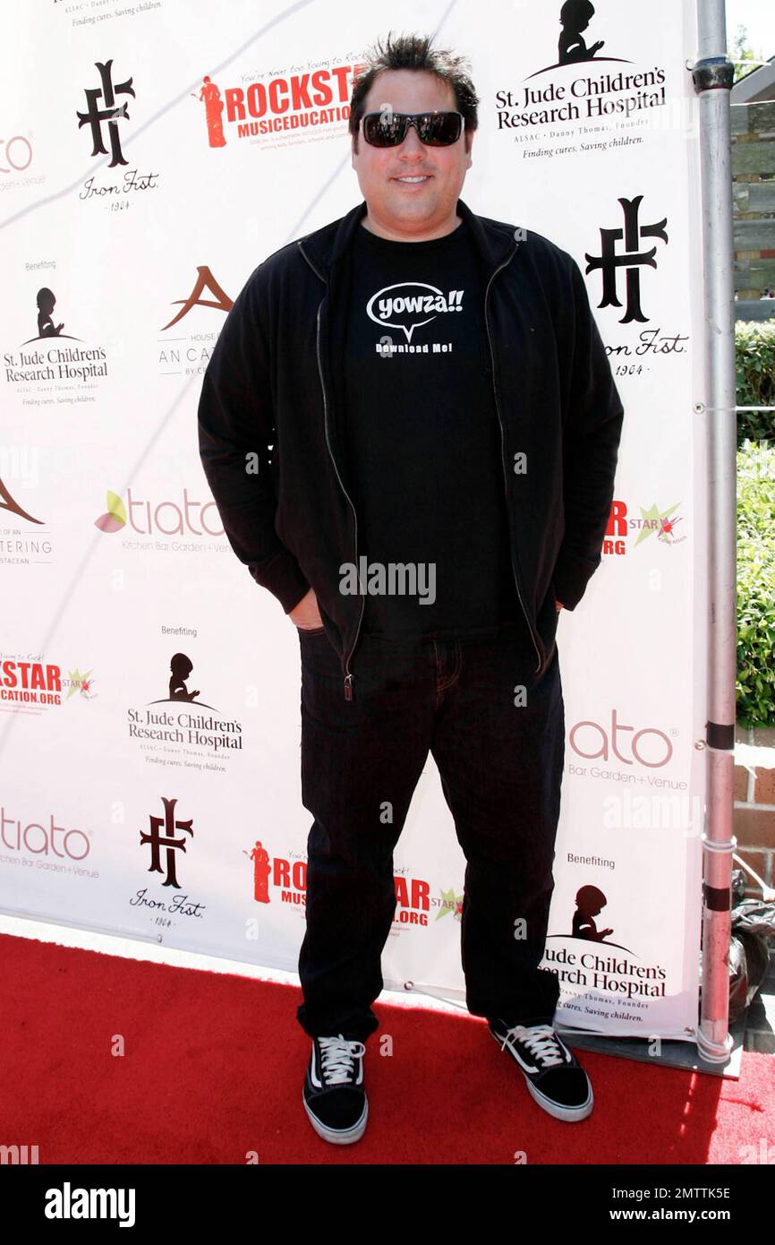 Greg Grunberg attends Teri Hatcher's Red Carpet Yard Sale Benefitting ...