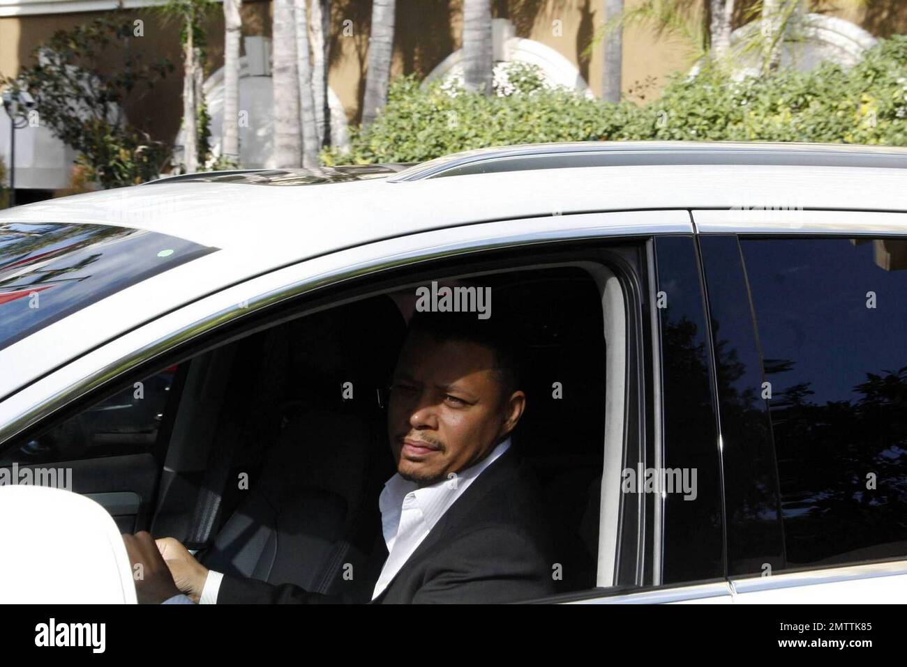 Exclusive!! Terrence Howard leaves the Four Seasons Hotel, shortly ...