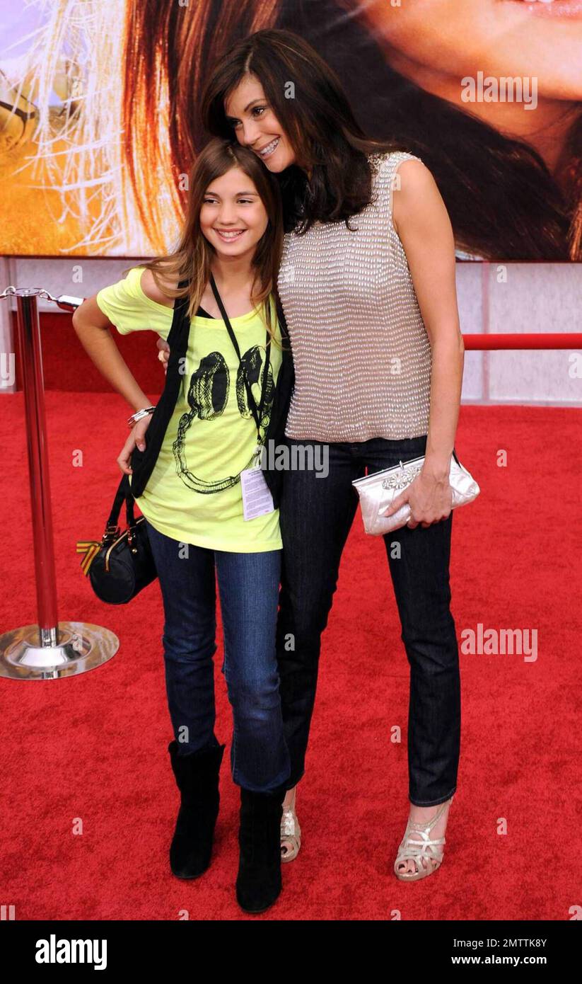 Terri hatcher desperate housewives hi-res stock photography and images ...