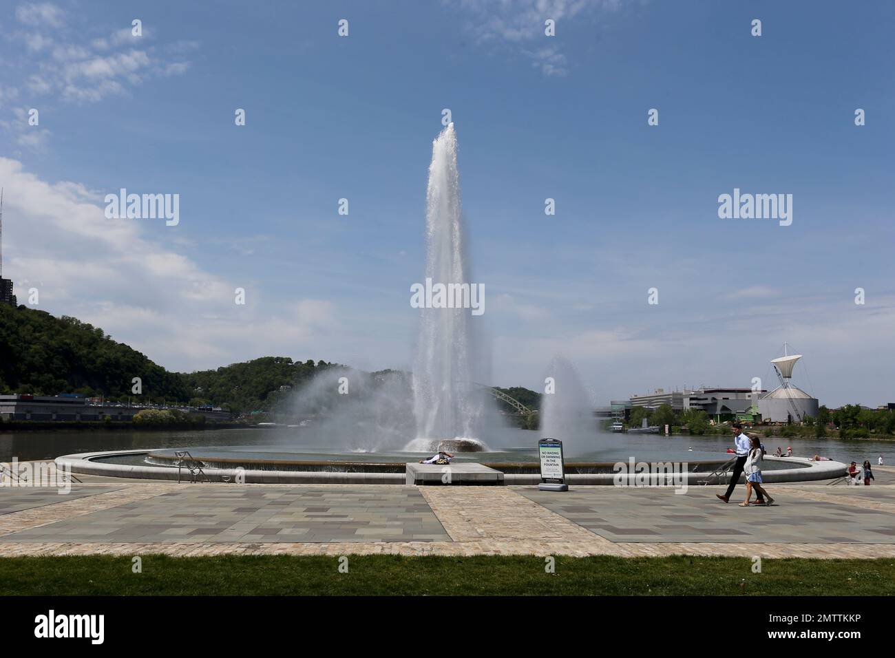 Water shoots from the fountain at Point State Park in Pittsburgh on ...