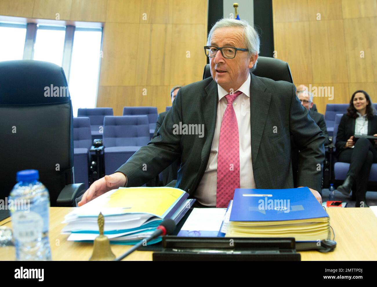 European Commission President Jean-Claude Juncker chairs a meeting of ...