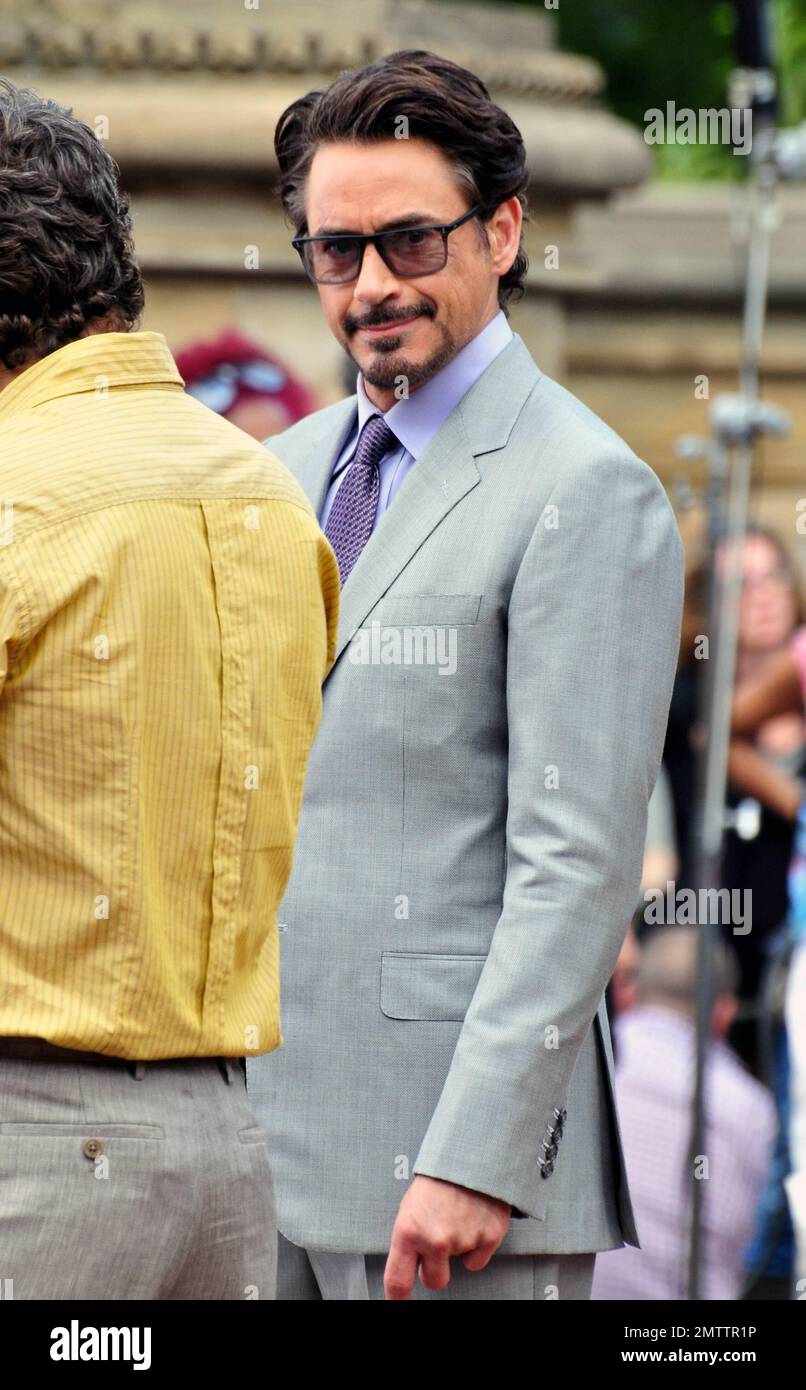 Robert Downey Jr films scenes for "The Avengers" on location in New ...