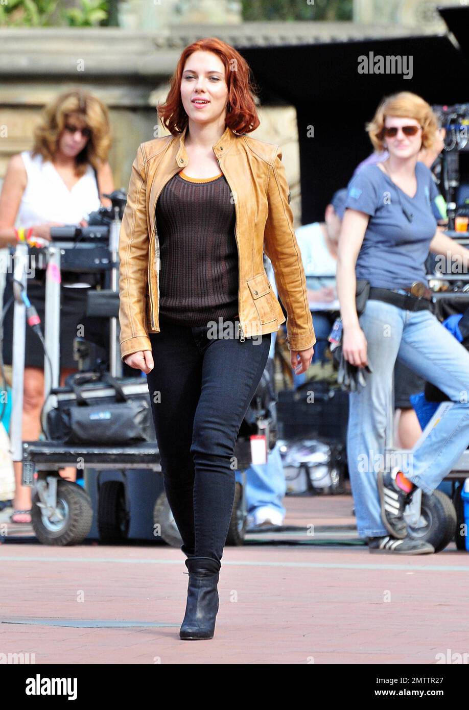 Scarlett Johansson films scenes for "The Avengers" on location in New ...