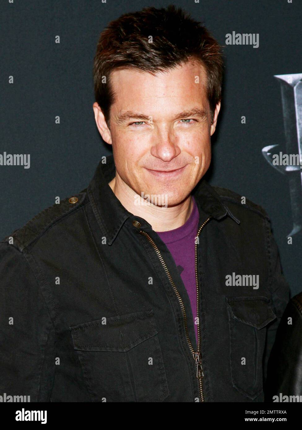 Jason Bateman poses for photographers at Warner Bros. Pictures ...