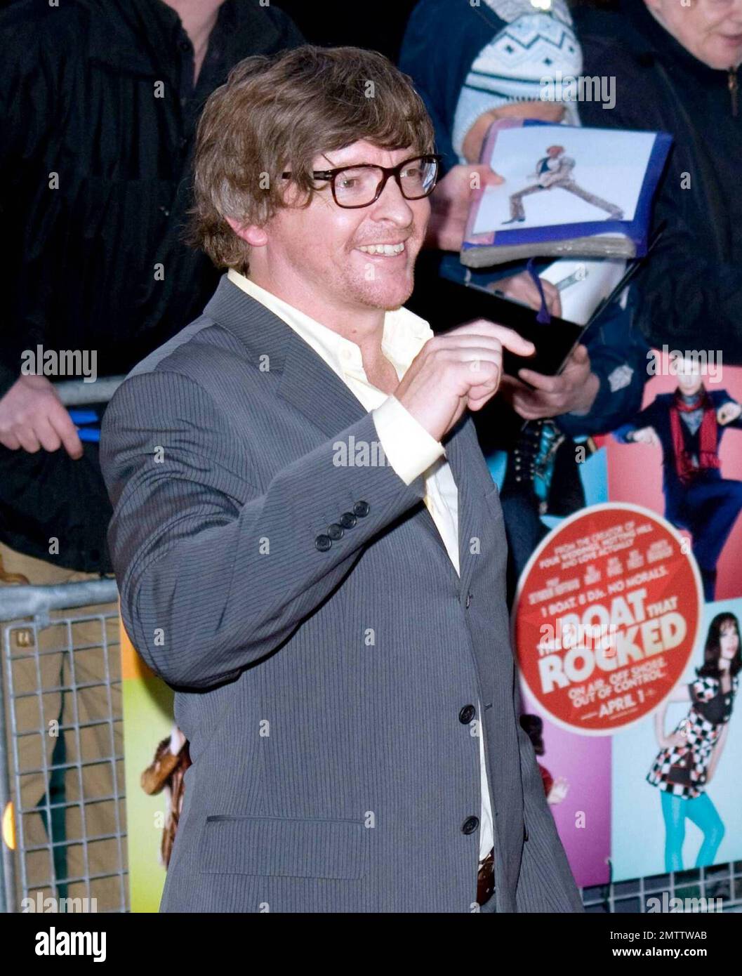 Rhys Darby attends the world premiere of "The Boat That Rocked" at the ...