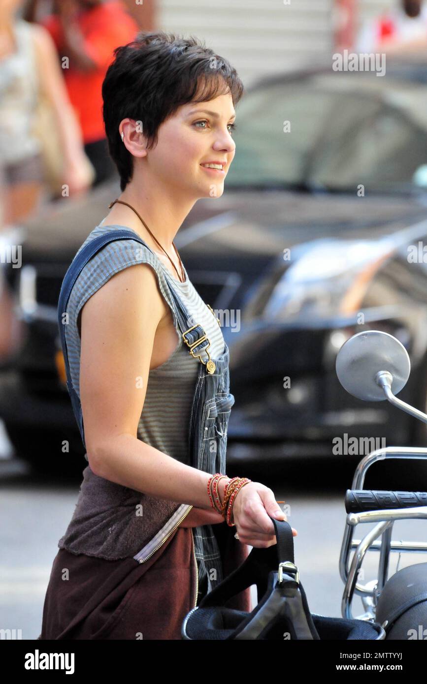 Sasha Baron Cohen and Anna Faris film scenes for their new movie "The ...