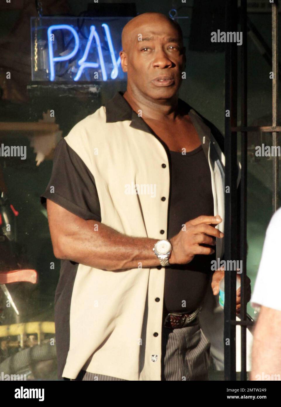 Shooting on location Michael Clarke Duncan, Saffron Burrows and Geoff ...