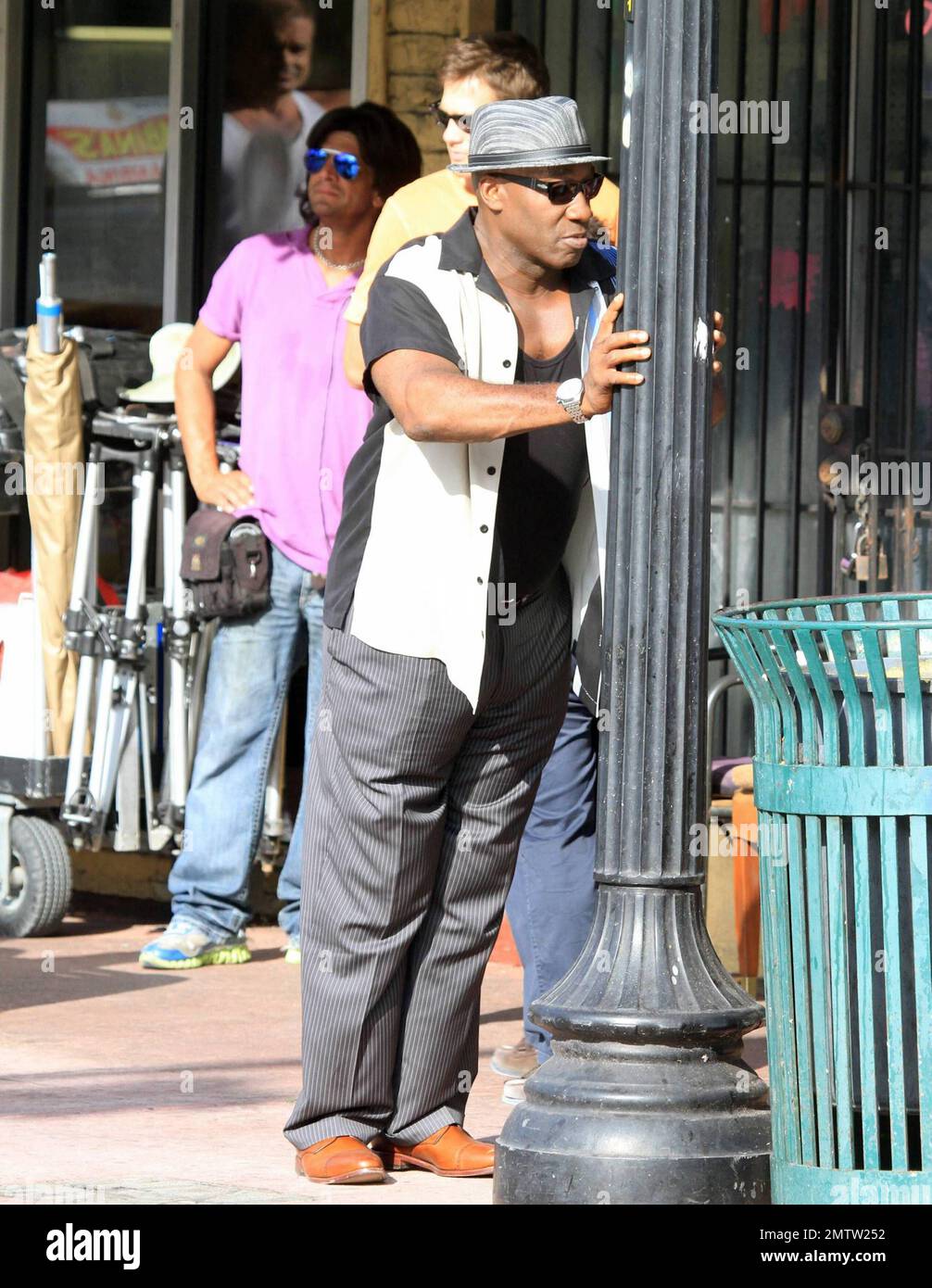 Shooting on location Michael Clarke Duncan, Saffron Burrows and Geoff ...