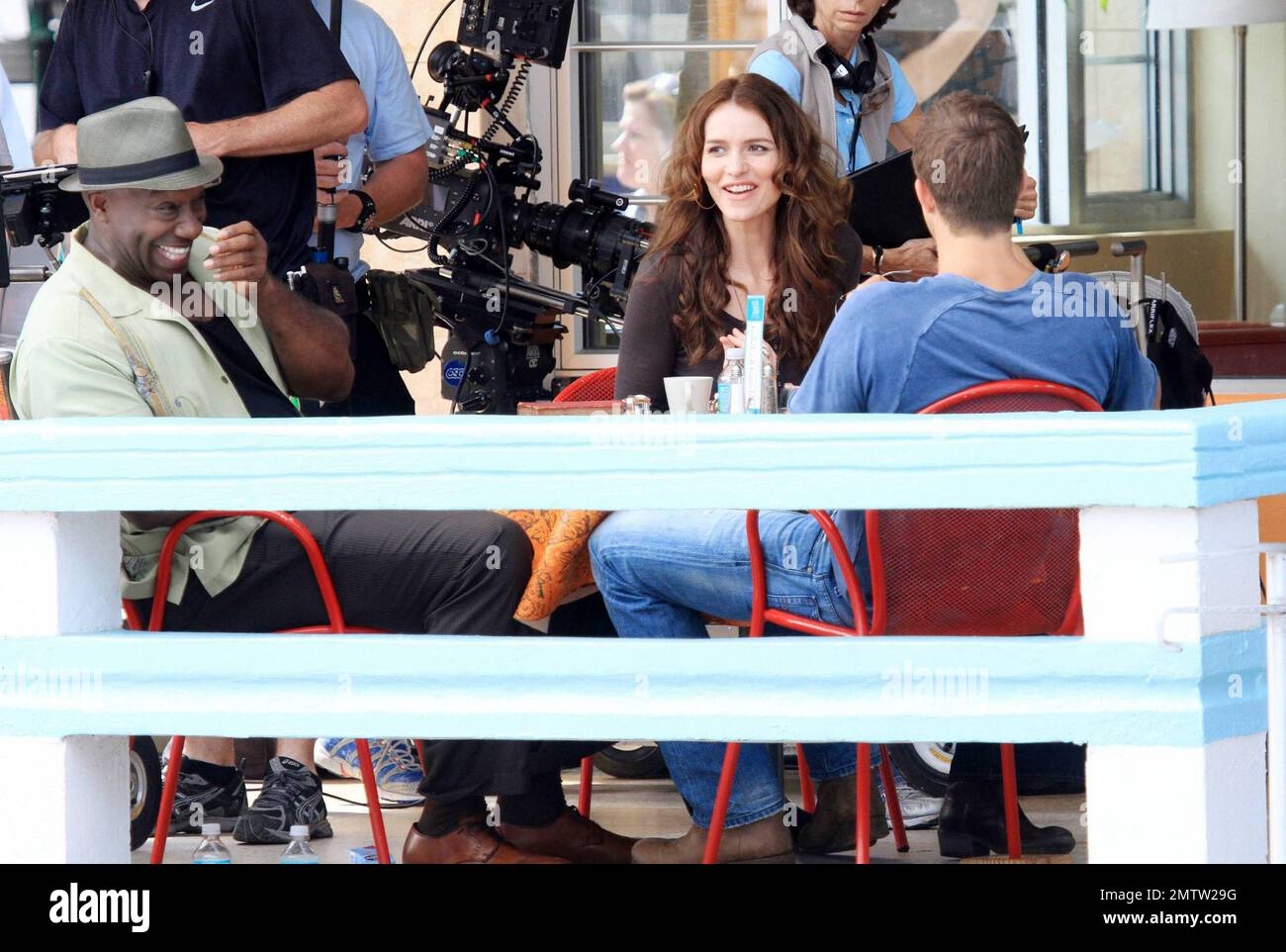 Michael Clarke Duncan, Saffron Burrows and Geoff Stults film scenes on ...