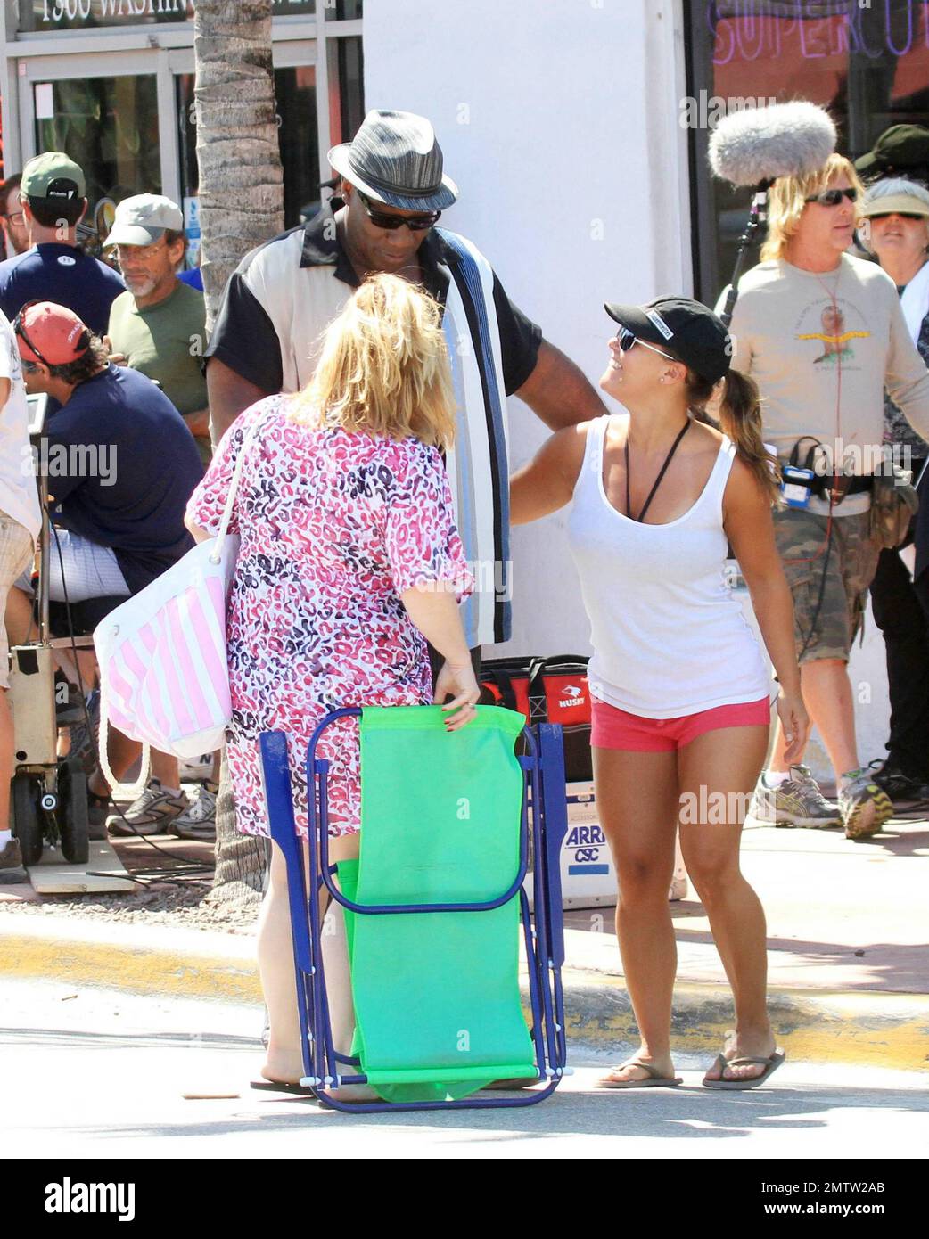 Shooting on location Michael Clarke Duncan, Saffron Burrows and Geoff ...