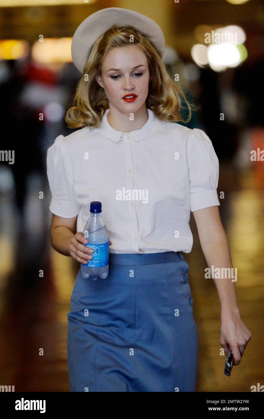 EXCLUSIVE!! Josh Brolin and Mireille Enos film scenes for the upcoming ...