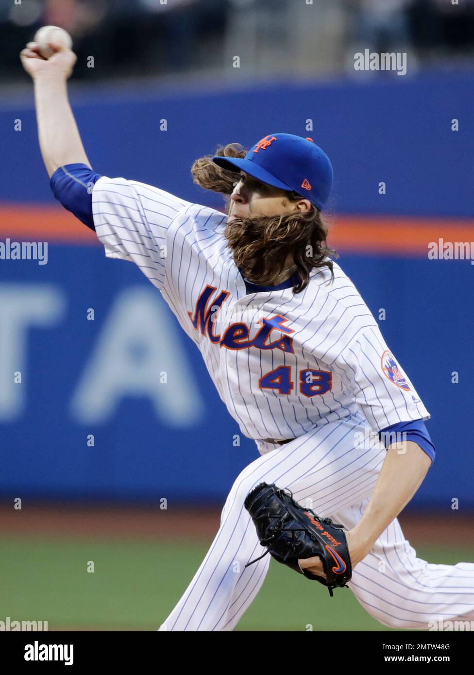 New York Mets' Jacob deGrom (48) delivers a pitch during the first ...