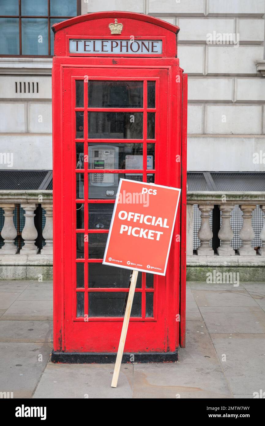 London, UK. 01st Feb, 2023. An 'Official Picket' sign stands near a ...