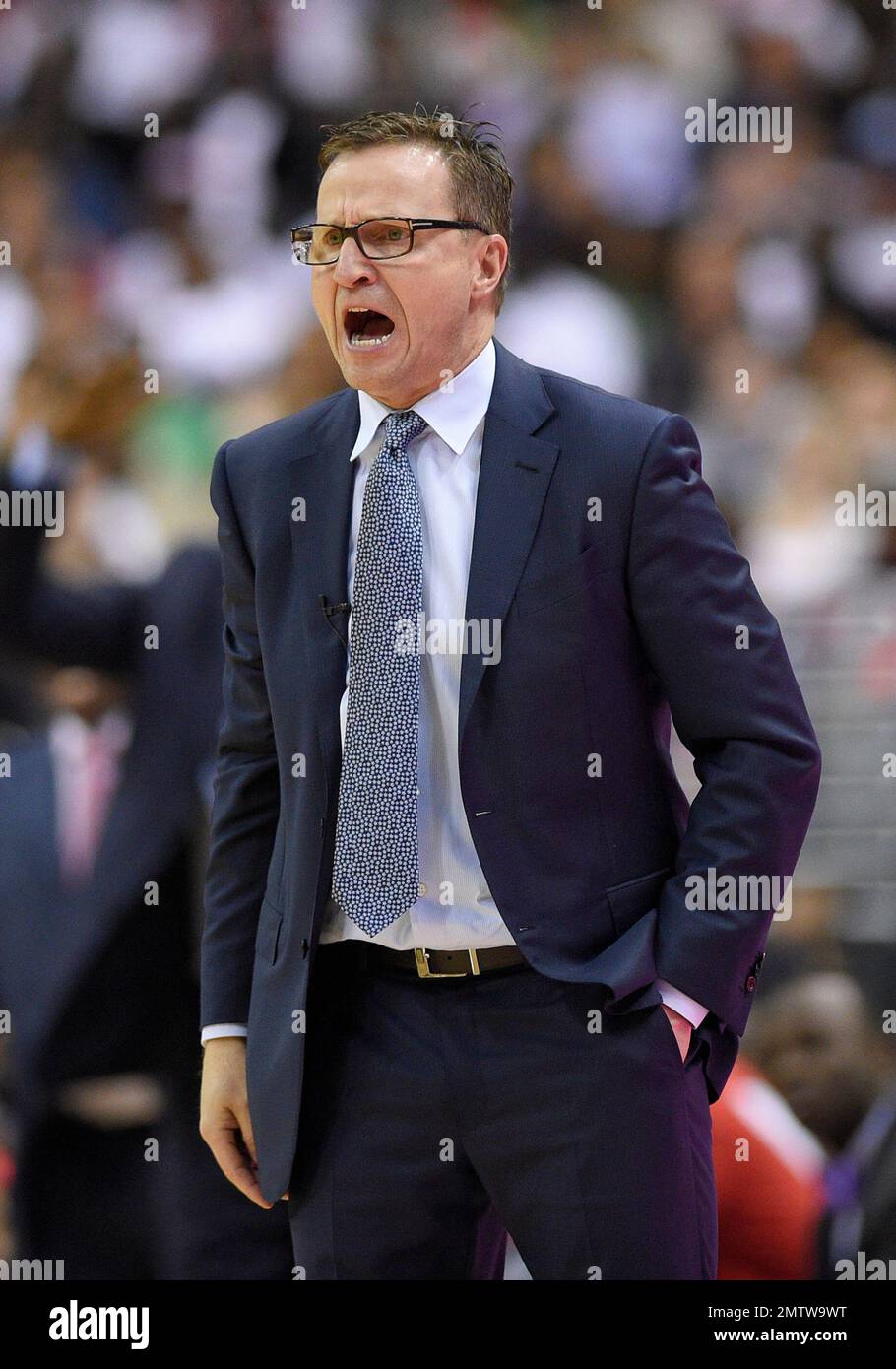 Washington Wizards head coach Scott Brooks yells during the second half ...