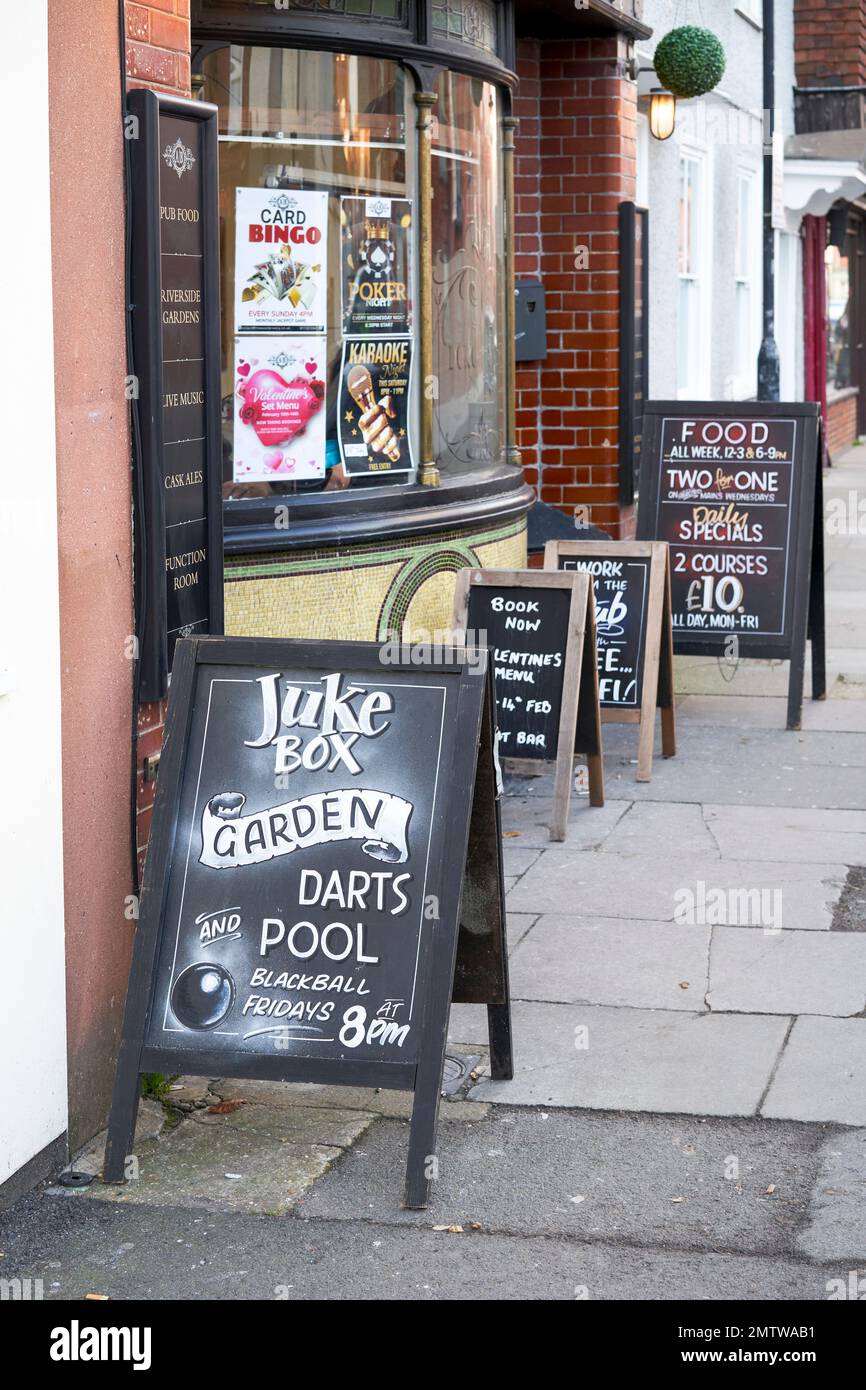 A frame pub restaurant chalkboard advertising sign on pavement Stock ...