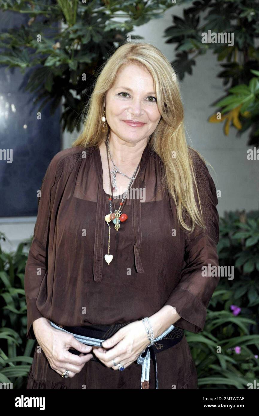 Helen shaver hi-res stock photography and images - Alamy