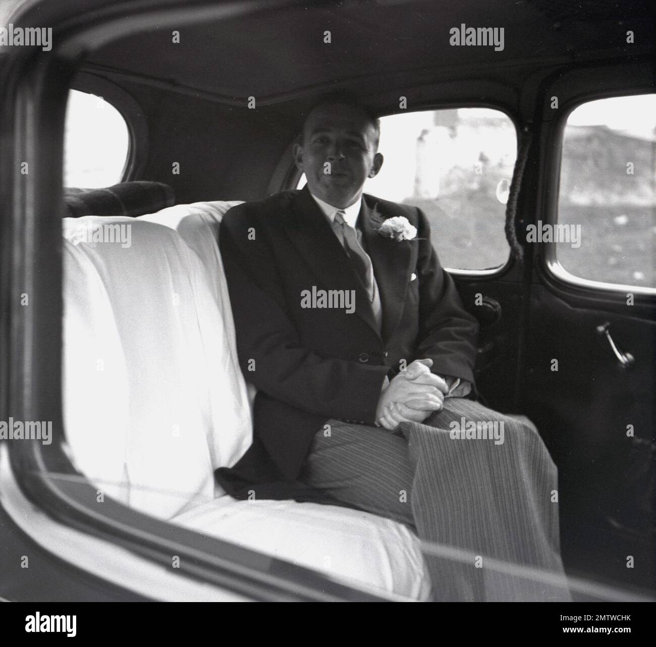 1950s father suit hi-res stock photography and images - Alamy