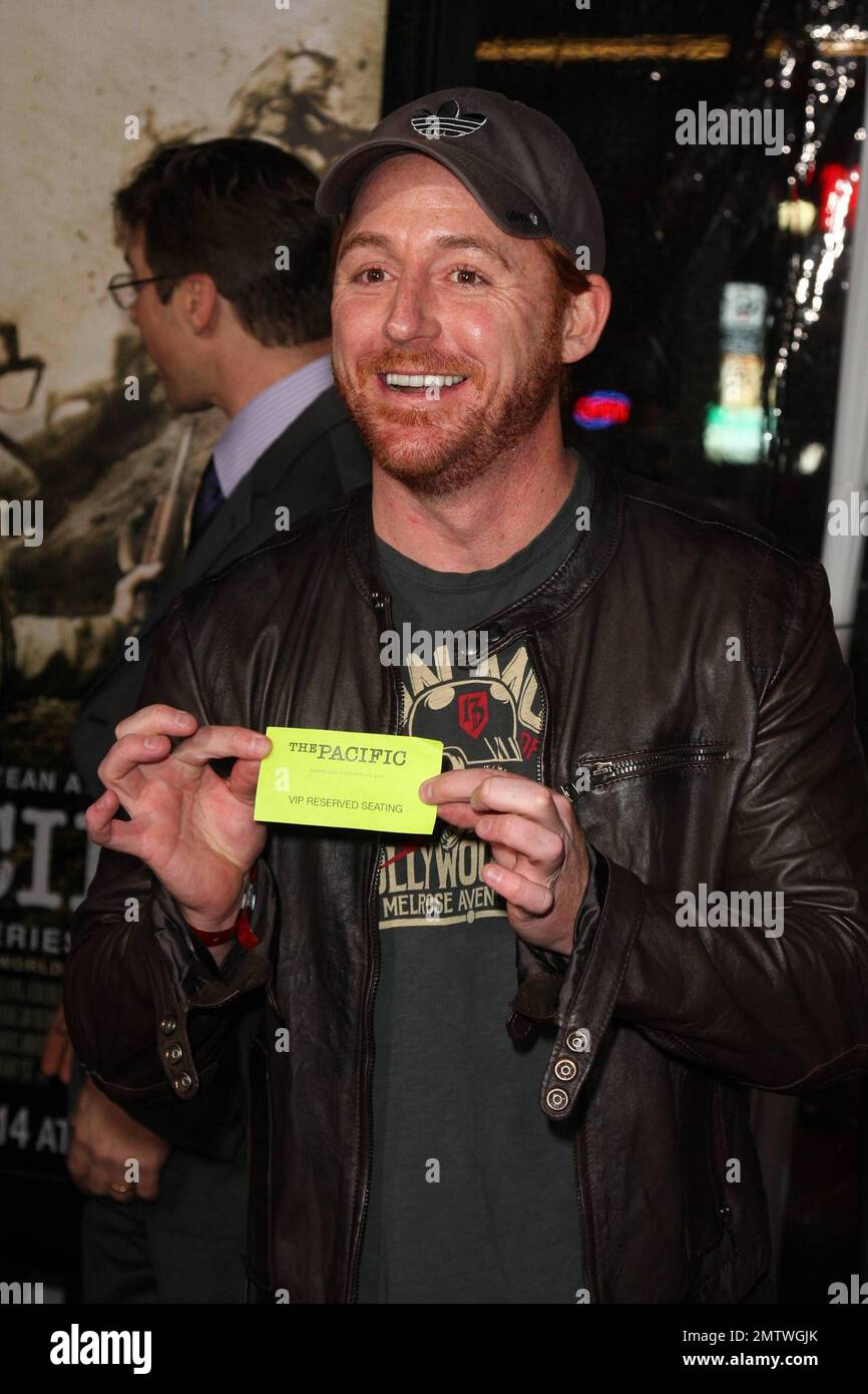 Scott Grimes arrives to the premiere of the HBO miniseries, "The ...