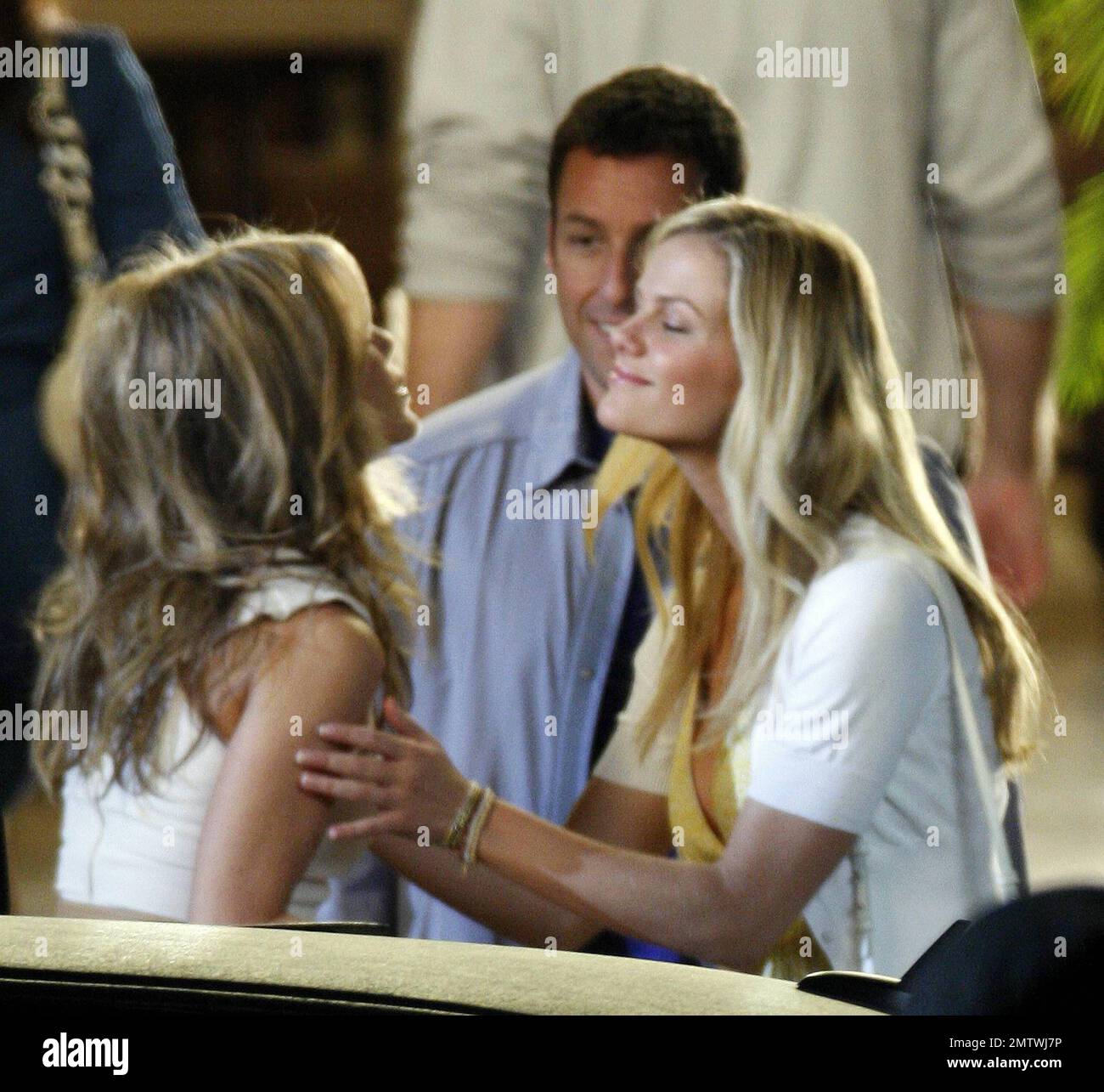 Jennifer Aniston and Adam Sandler film a scene for The Pretend Wife ...