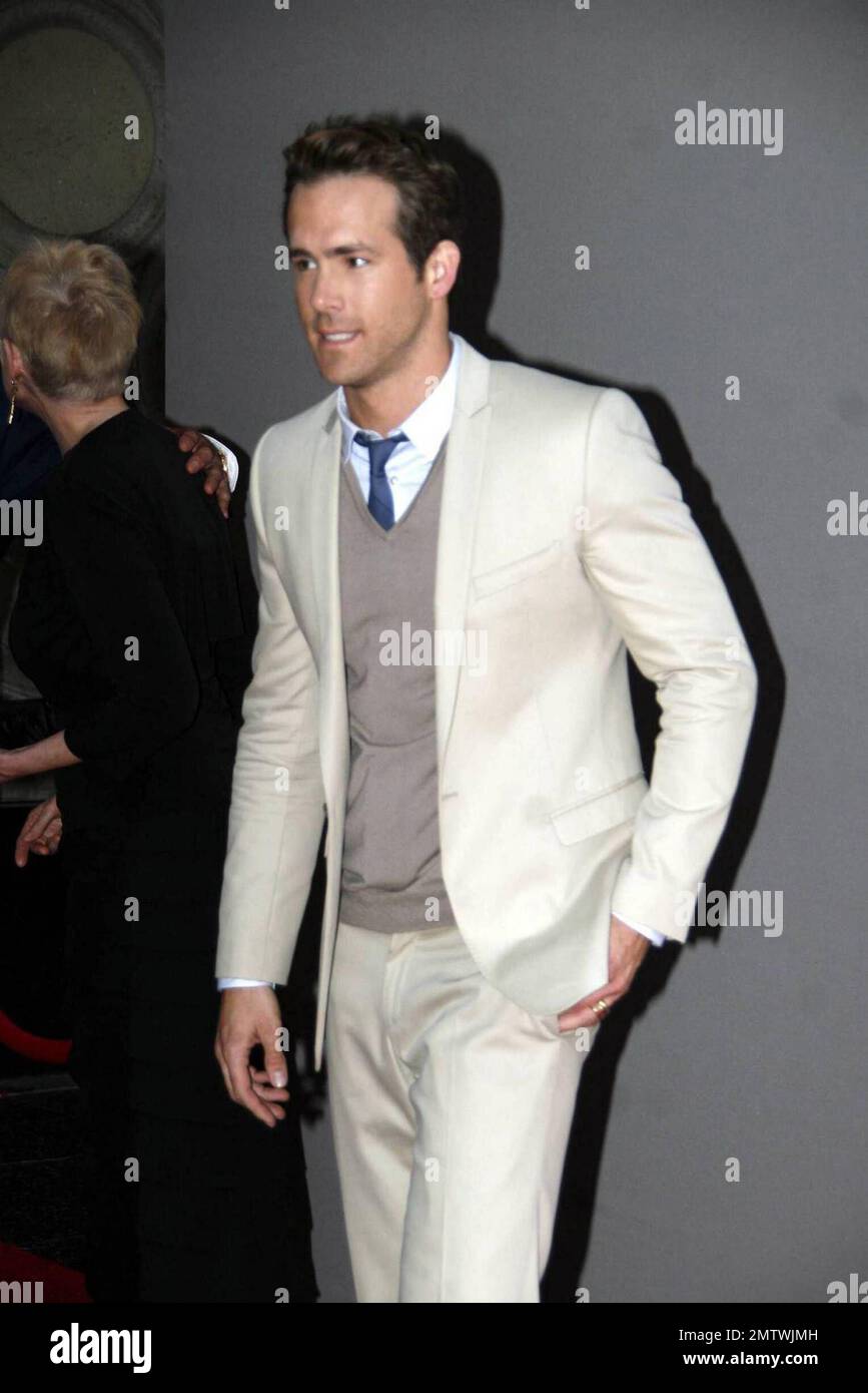 Ryan reynolds the proposal hi-res stock photography and images - Alamy