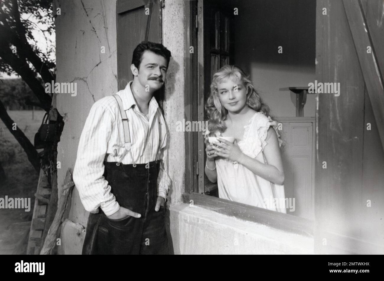 1952 france simone signoret serge reggiani director hi-res stock ...